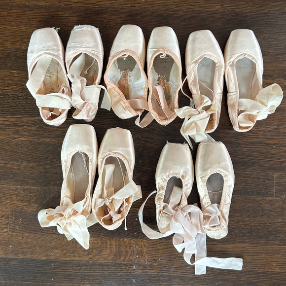 Bloch | Shoes | Pointe Shoe Lot 5 Pairs | Poshmark